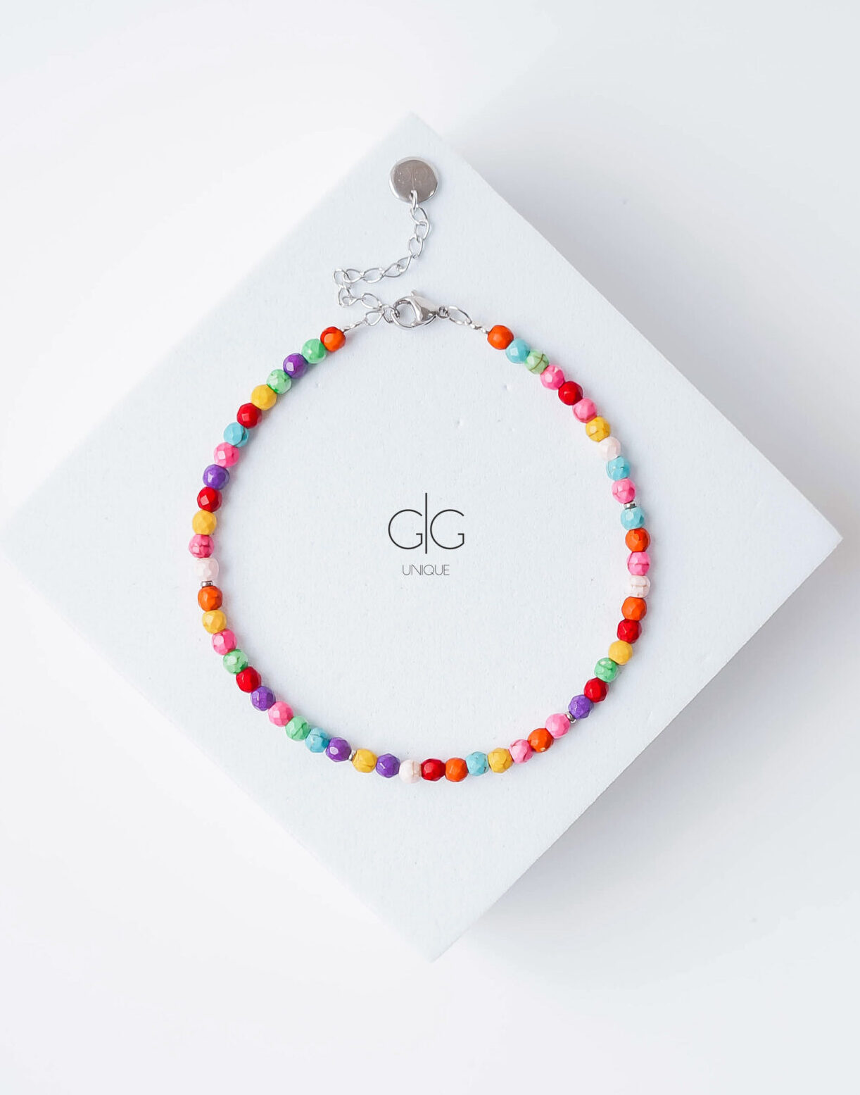 Colorful howlite stone anklet in silver | GG UNIQUE